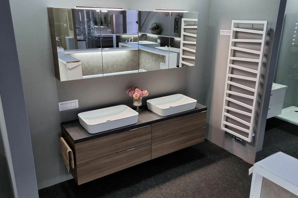 AUSSTELLUNGSSTÜCKE - Badmöbel Größen 180 cm - Adaxada GmbH